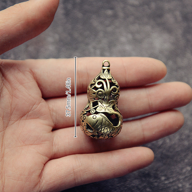 Ciondolo zucca in ottone portachiavi vecchio ottone zucca cava statua piccola statuetta artigianato