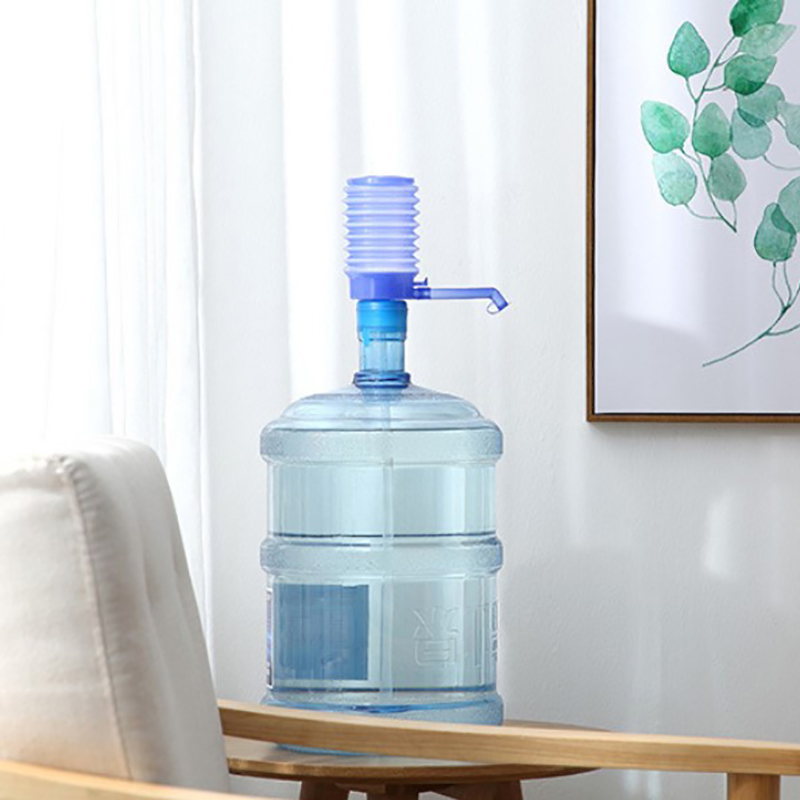 Nuovo tubo rimovibile pressa manuale in bottiglia portatile pulito e sanitario