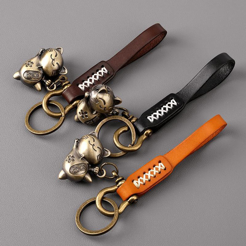 Lucky Cat Leather Rope Vintage Keychain Pendant Solid Lucky Key Rings Car Chain