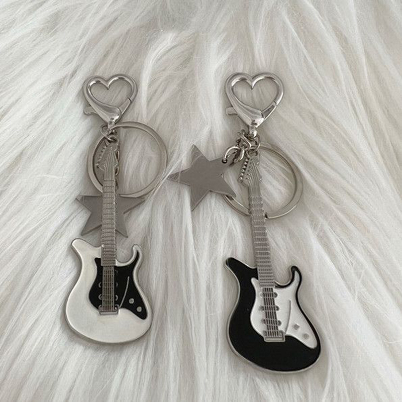 Y2K Guitar Love Heart Star Key Chain pour les femmes Sweet Cool Trend Fashion