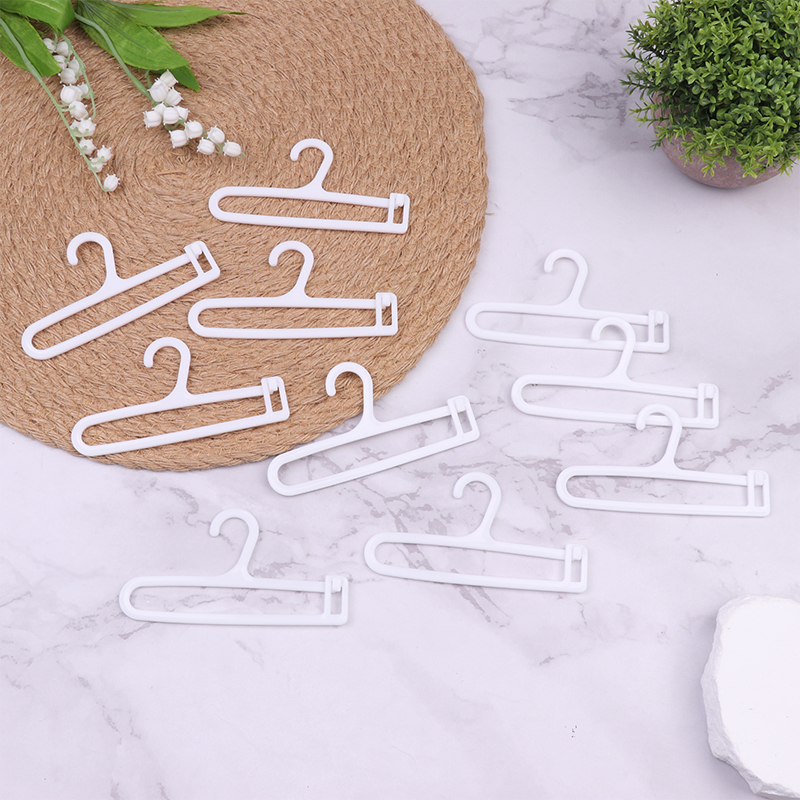 10Pcs/Lot Mini Hangers Dolls Accessories Doll Wardrobe Clothes Dollhouse Toy ba