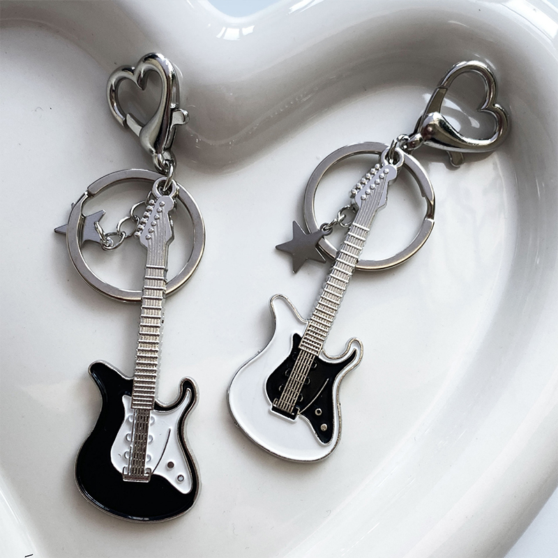 Y2k Black And White Guitar Love Heart Star Key Chain for Women Sweet Cool Tr -wf