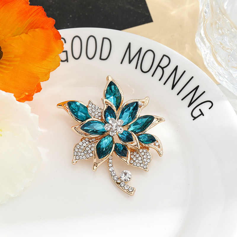 Elegant Flower Brooches for Women Dress Scarf Hats Coat Fashion ...